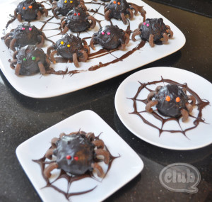 Spooky Cake Pop Spiders | Club Chica Circle - where crafty is contagious
