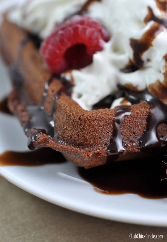 Easy Brownie Waffle Dessert | Club Chica Circle - where crafty is ...