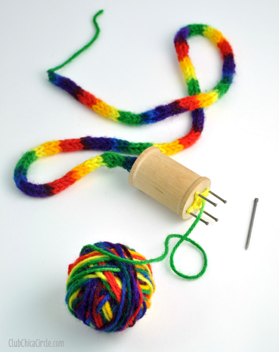 How to Make Your Own Spool Knitter | Club Chica Circle - where crafty ...
