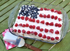 Patriotic Ice Cream Lasagna | Club Chica Circle - where crafty is ...